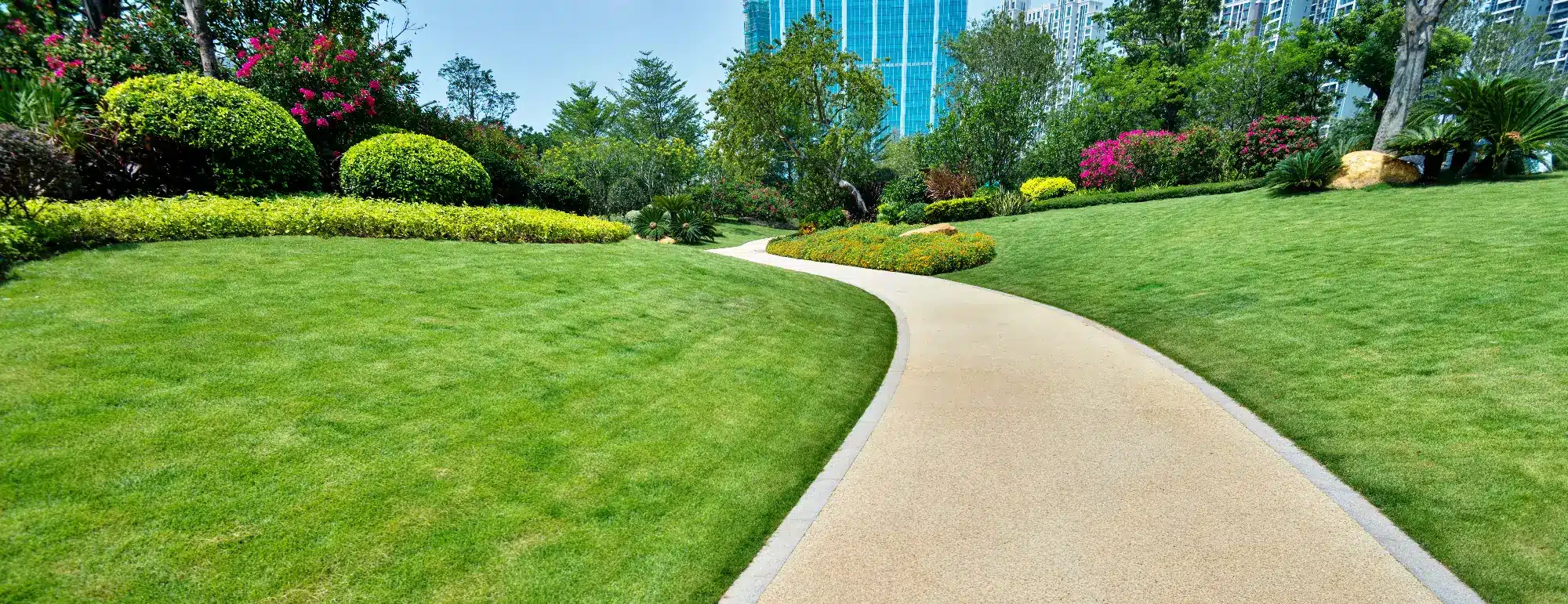 Commercial Groundskeeping | East Oakville, ON | Garden City